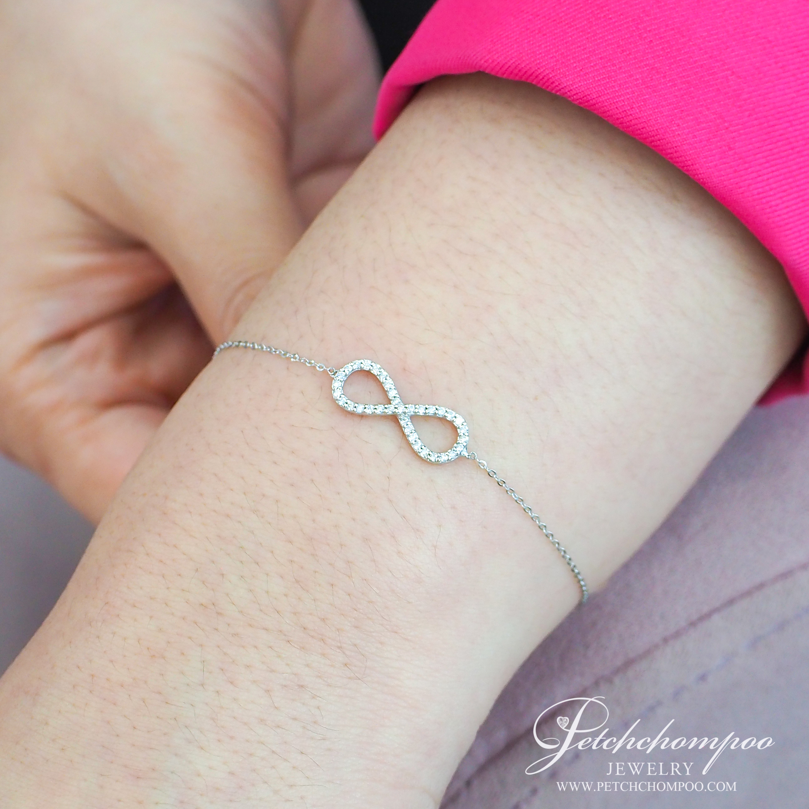 “Infinite Glow™” Diamond Infinity Bracelet – 0.27 carat on 18K White Gold